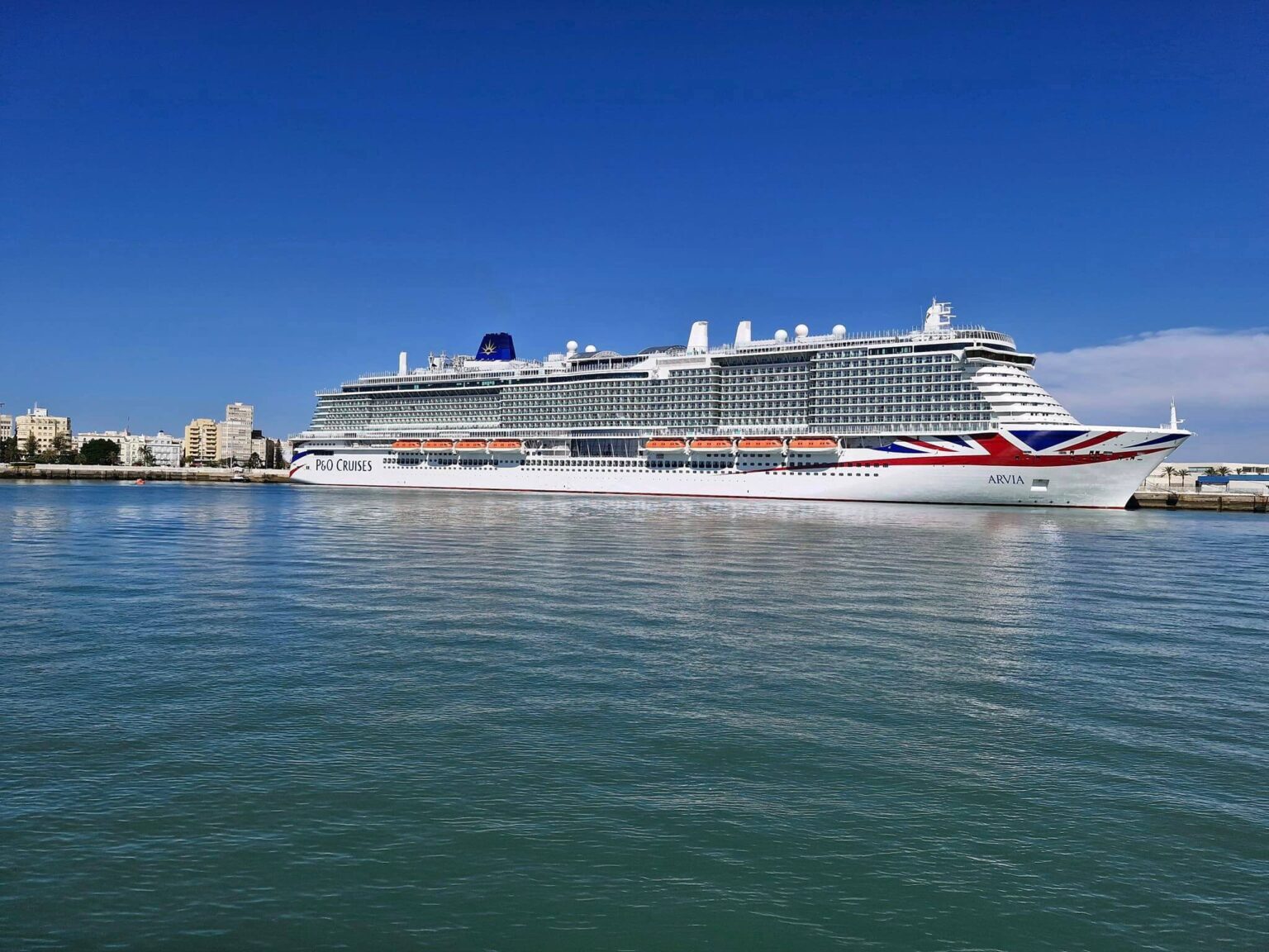 P&O Cruise Theme Nights: 2025 Schedule for Every Ship - Cruise with Leo