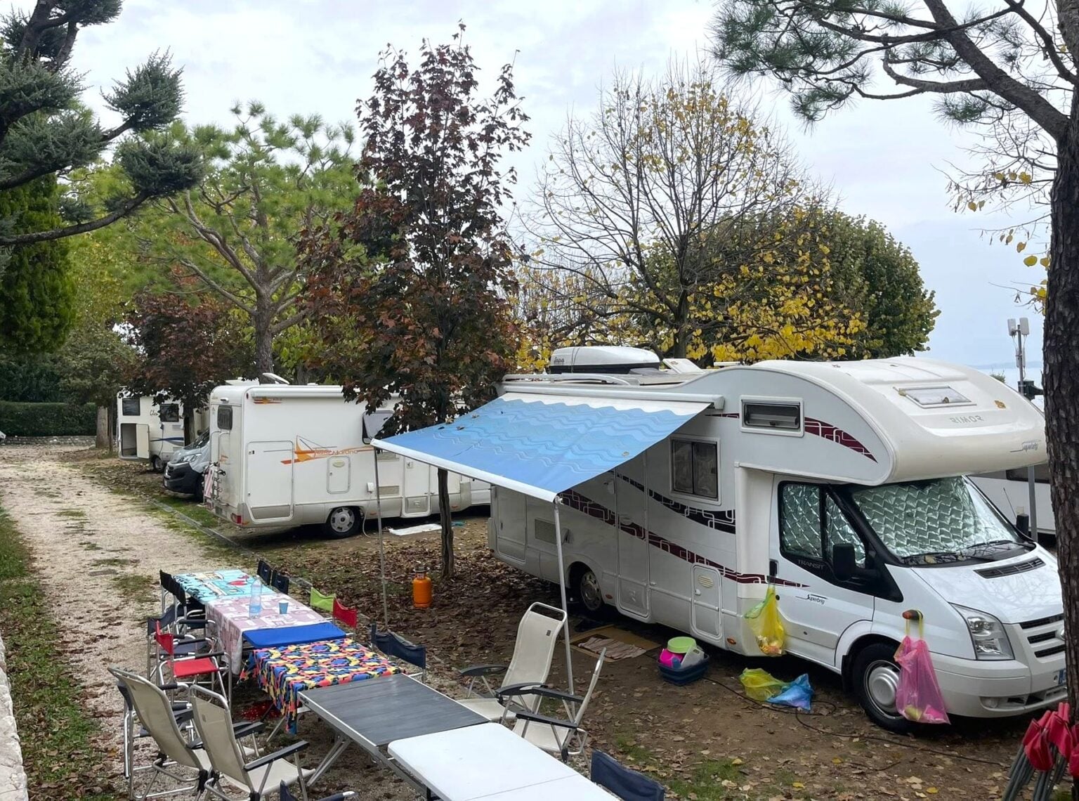 10 Things RV Campers Do That Tent Campers Can’t Stand - Cruise with Leo